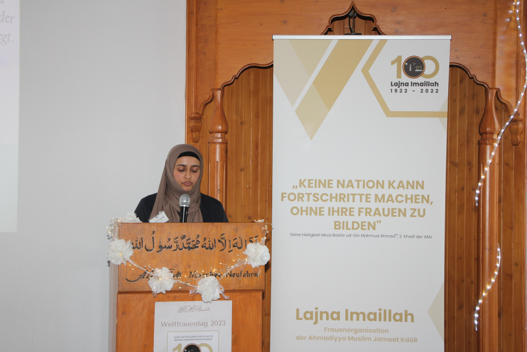 Lajna Imaillah - die Frauenorganisation der Ahmadiyya-Gemeinde stellt ...